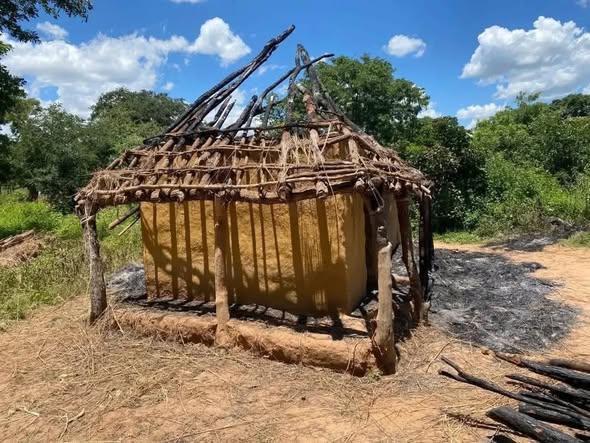 Zambia : Chasefu man dies after wife sets house ablaze